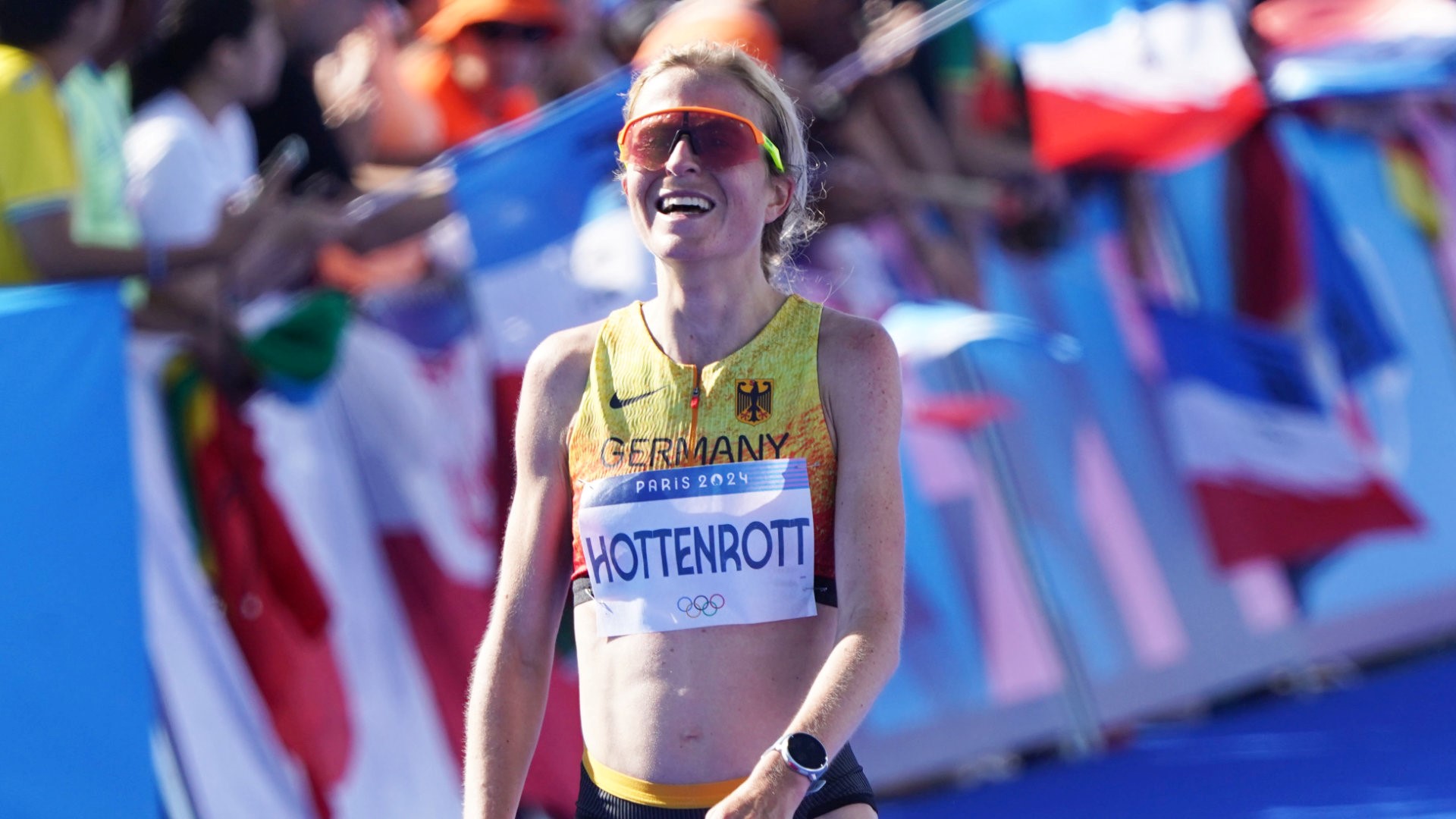 Laura Paris | dba Baunatal